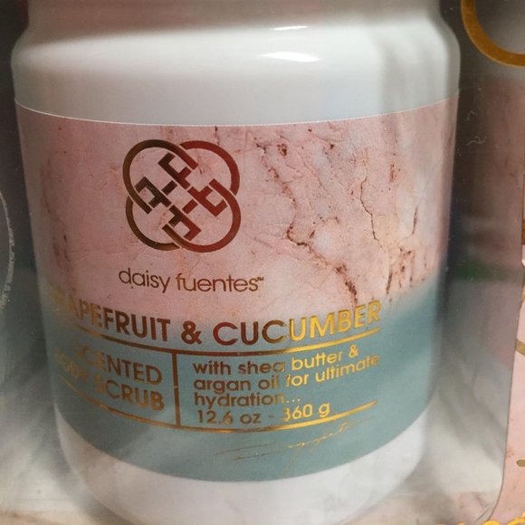 Daisy Fuentes | Bath & Body | Daisy Fuentes Three Scented Body Scrub ...